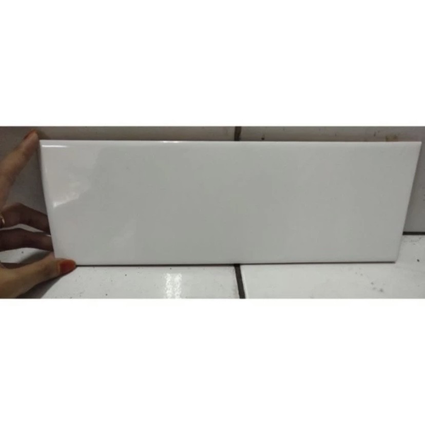 Jual KERAMIK 10 x 30 NON BEVEL GLOSSY WHITE PUTIH KILAP SUBWAY TILE ...