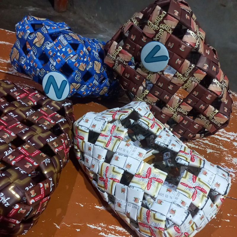 Jual prakarya wadah tempat tissue dari limbah sampah plastik kemasan ...