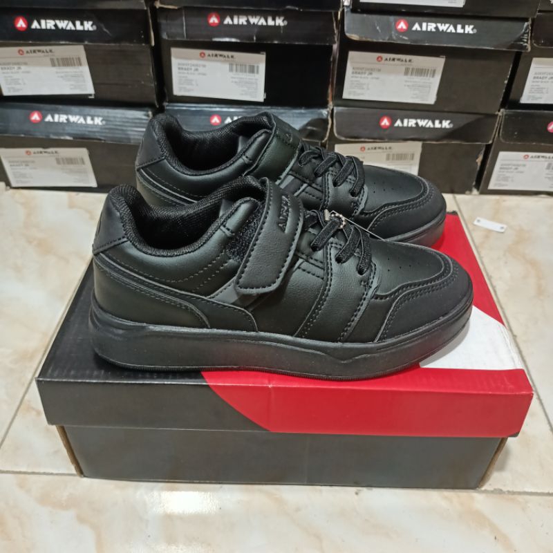 Jual Airwalk Chaim jr ( Size : 30 , 33 ) | Shopee Indonesia