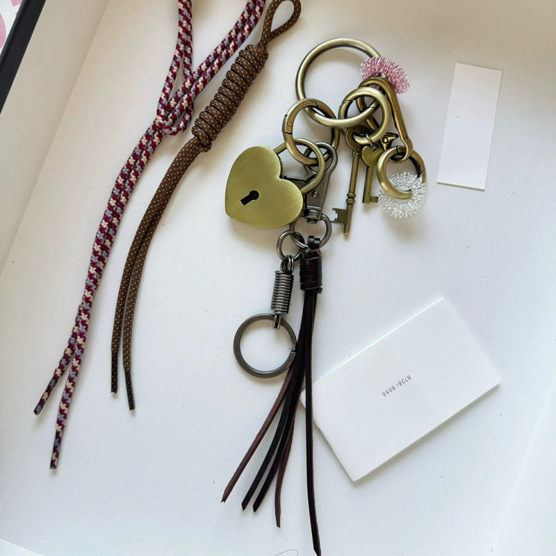 Jual READY STOCK | Monstell Gantungan kunci tas |bag charm aesthetic ...