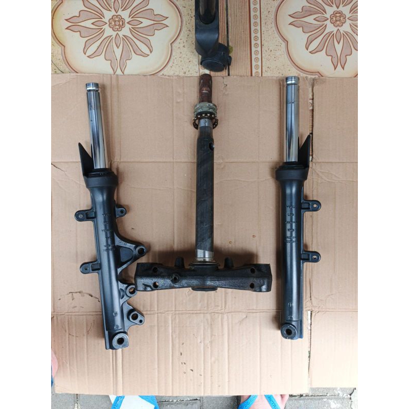 Jual Shockbreaker Depan Set Segitiga Aerox 155 Original copotan | Shopee Indonesia