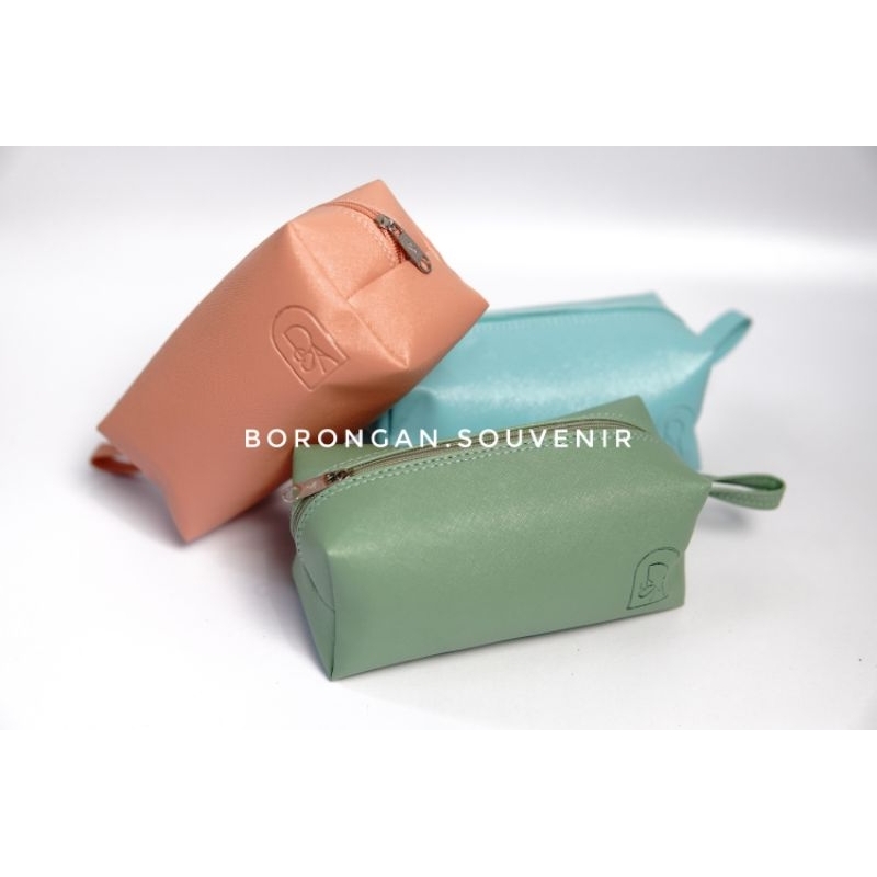 Jual SOUVENIR PERNIKAHAN BOXY POUCH PRADA UKURAN -+20X8X8 CM MINIMAL ...