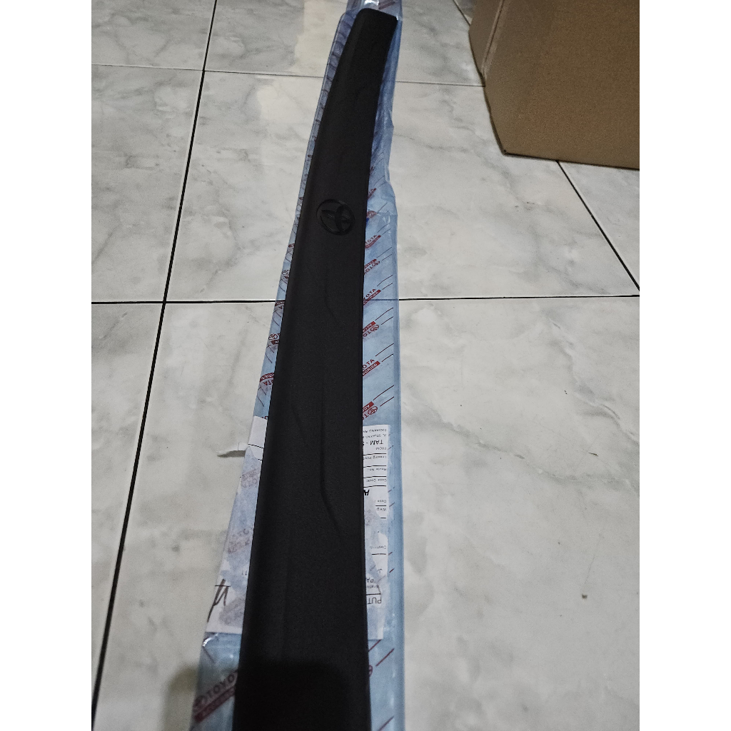 Jual sillplate sill plate scuplate bumper belakang innova reborn venturer original | Shopee ...