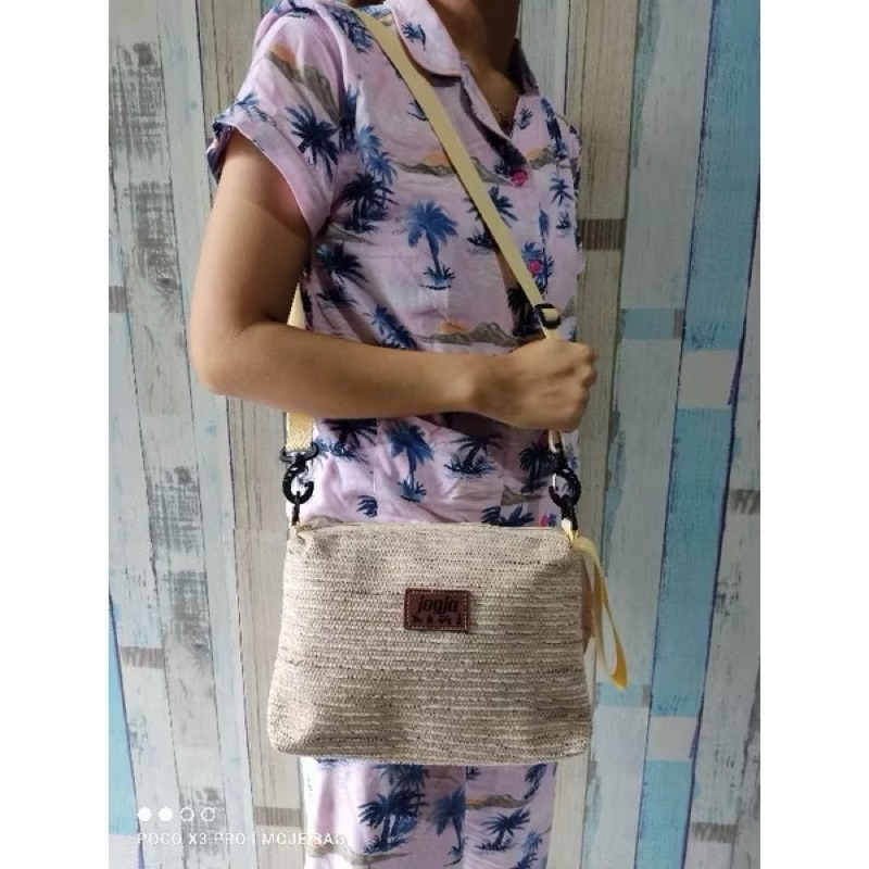 Jual sling bag tenun cream logo custom | Shopee Indonesia