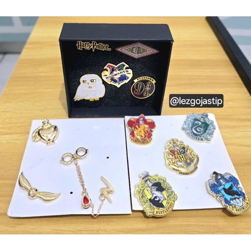 Jual Harry Potter Badge/Pin - SHEIN x Harry Potter (READY STOCK ...