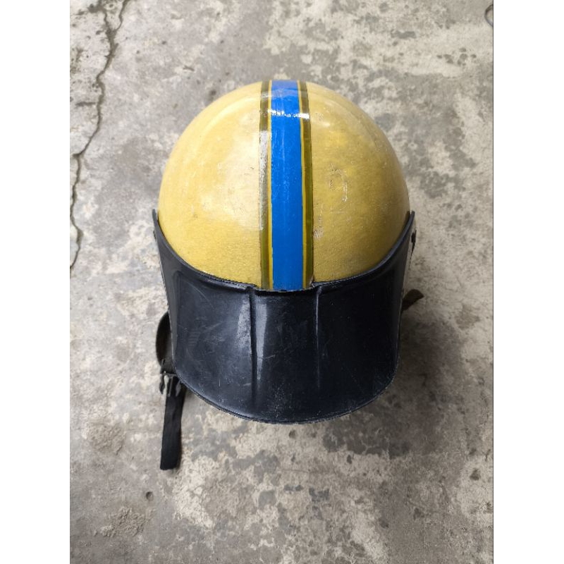 Jual Bahan batok helm jadul kuning model gl seris original second ...
