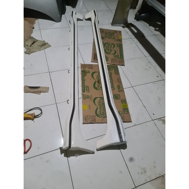 Jual side skirt sideskrit trisplang bodykit samping innova reborn ...