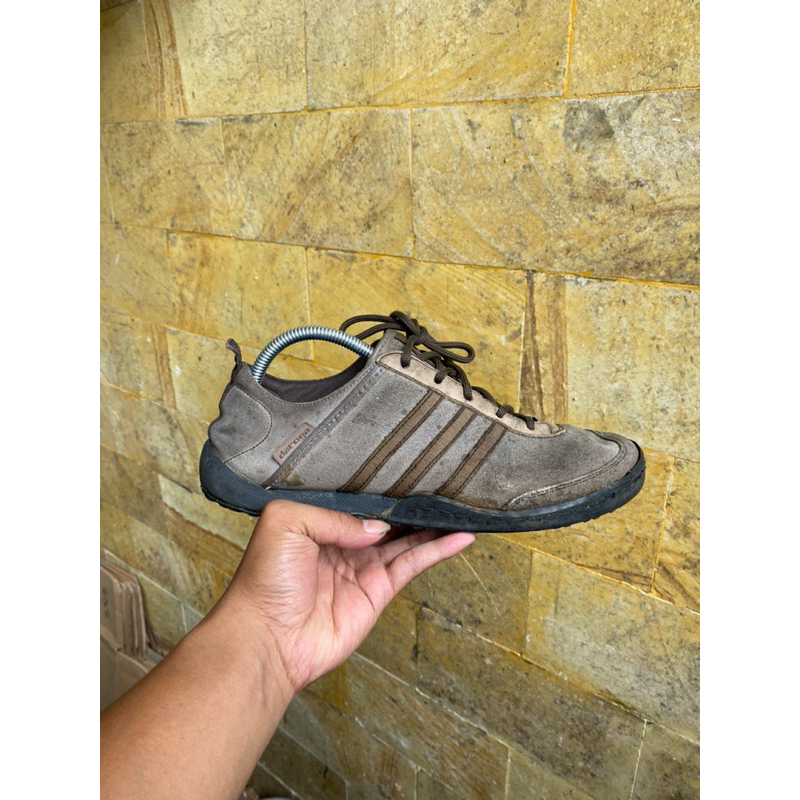 Jual Adidas daroga | Shopee Indonesia
