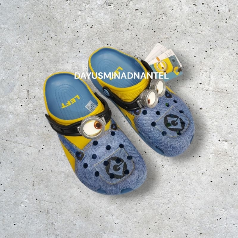 Jual Sendal Crocs Minions / Crocs Minions Clog / Sendal Crocs Minions ...