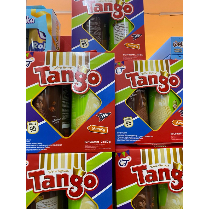Jual Tango Wafer kaleng isi 2 Hampers | Shopee Indonesia