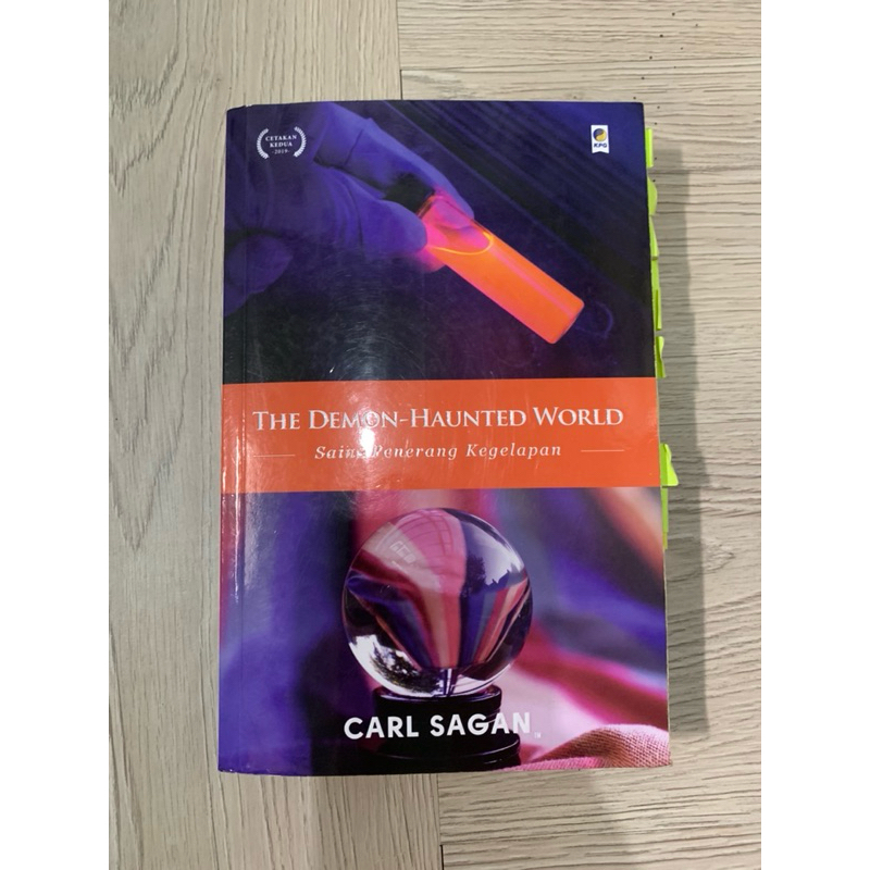 Jual The Demon-Haunted World: Sains Penerang Kegelapan-Carl Sagan ...