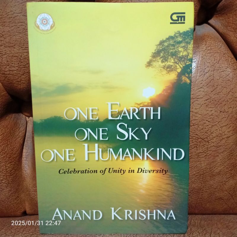Jual ORIGINAL ANTIK BUKU ONE EARTH ONE SKY ONE HUMANKIND Celebration Of ...