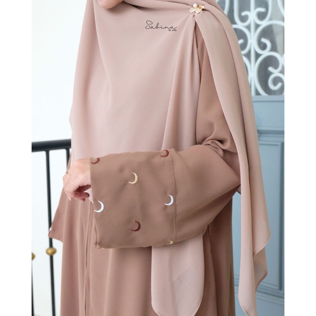 Jual MOON ABAYA | Abaya Embroidery bulan Bahan Almahya anti UV | Shopee ...