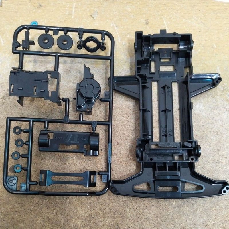 Jual Tamiya chassis + gearbox super TZ ( getas / mudah pecah / patah ...
