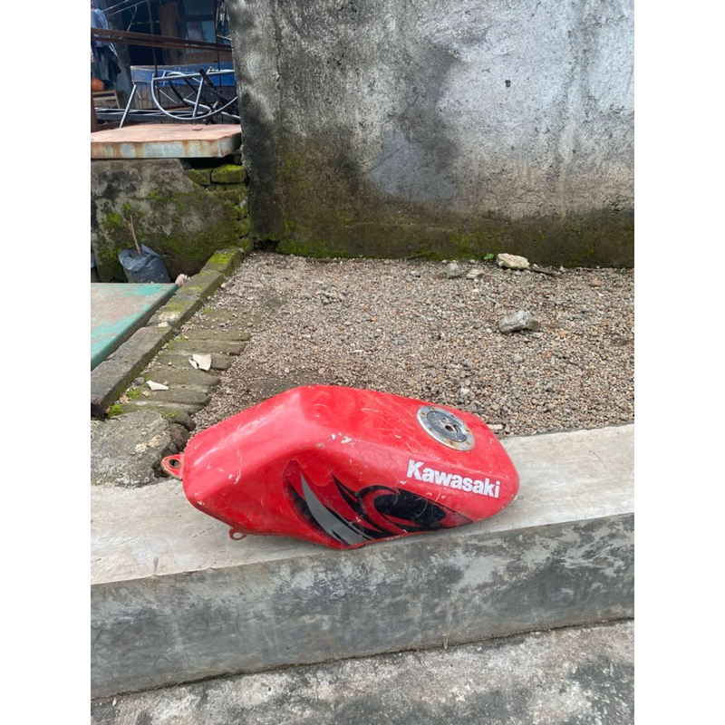 Jual tangki ninja r/ss original copotan copotan kondisi bahan bocor | Shopee Indonesia