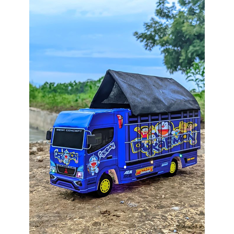Jual MAINAN ANAK TRUK MINIATUR/TRUK OLENG DORAEMON/TRUK OLENG MINIATUR WARNA BIRU VARIASI LAMPU ...