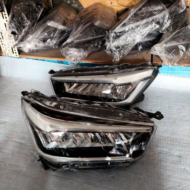Jual Headlamp Lampu Depan Toyota Raize 2017 2020 2022 original | Shopee ...
