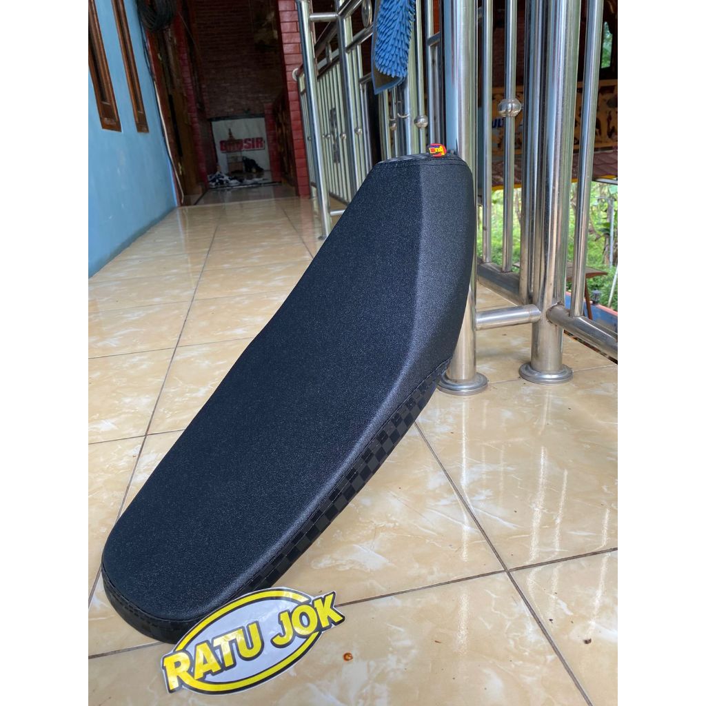 Jual JOK MOTOR VEGA LAMA STYLE AG KULIT MBTECH KOMBINASI CATUR 3D-JOK FIZ R TIPIS STYLE AG ...