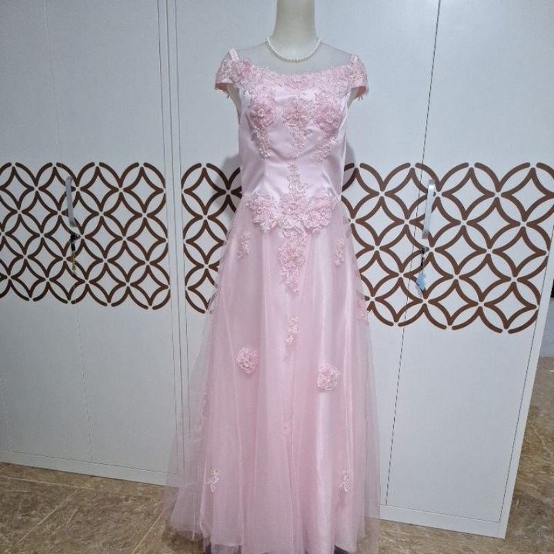 Jual preloved gaun pesta brukat pink sabrina | Shopee Indonesia