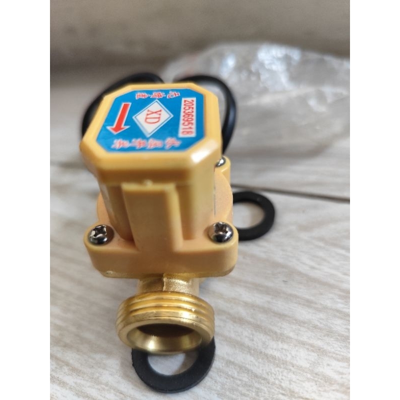 Jual Flow Switch Otomatis Pompa Universal Drat 3/4 Adjust / bisa si ...