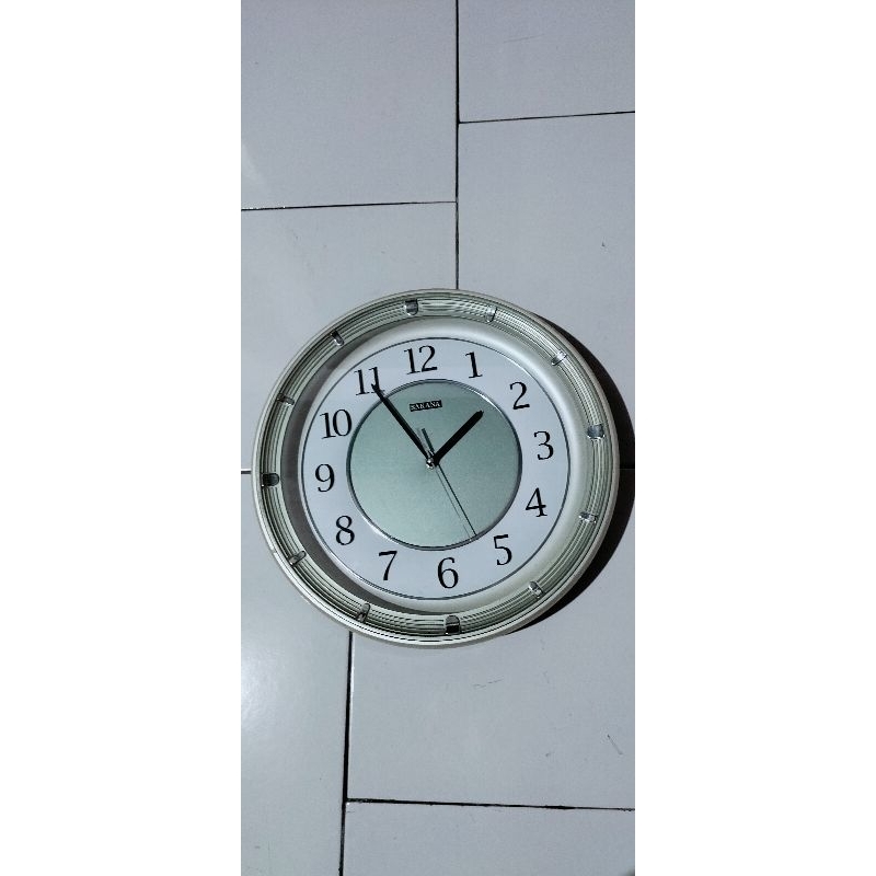 Jual jam dinding bekas bagus | Shopee Indonesia