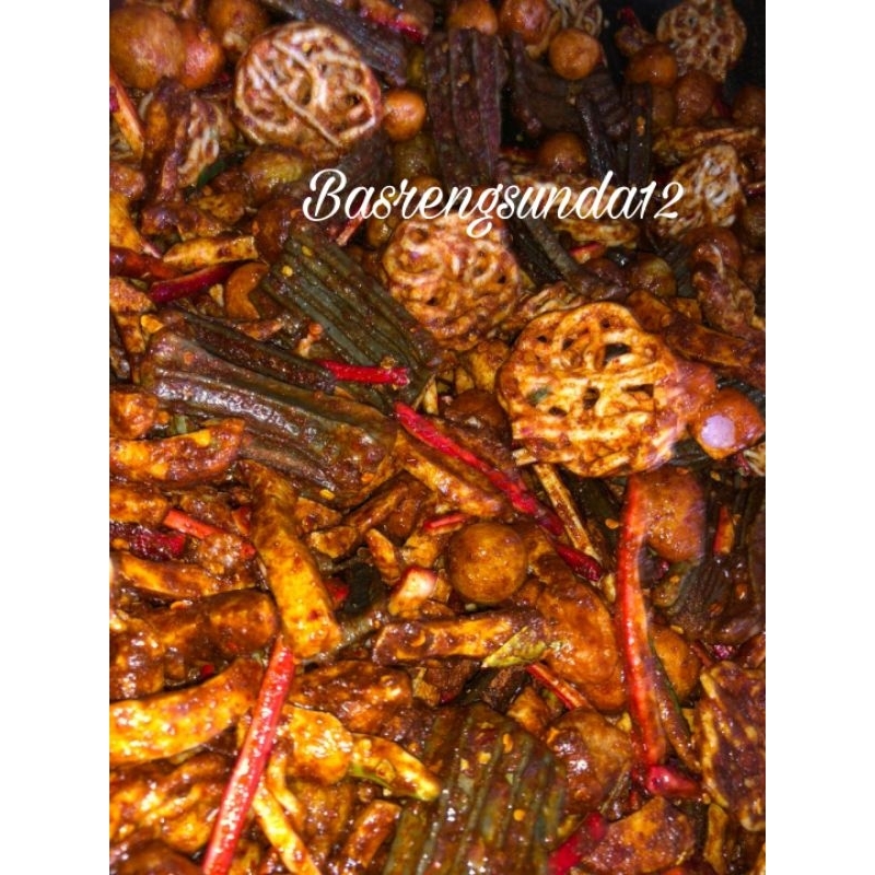Jual kerupuk seblak campur/ Aneka seblak mix pedas cikruh Daun jeruk ...