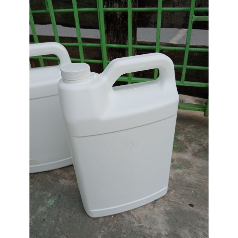 Jual Jerigen 3,8 liter Bekas warna Putih / Teng 3800ml | Shopee Indonesia