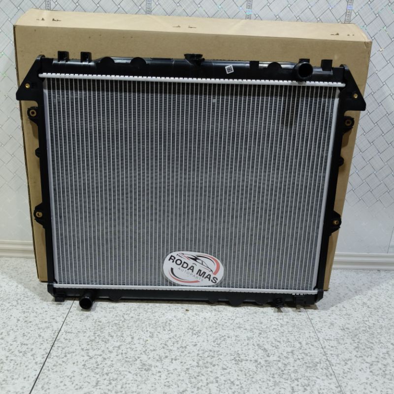Jual RADIATOR TOYOTA INNOVA BENSIN MANUAL TAHUN 2004-2014 TRIVINDO ...