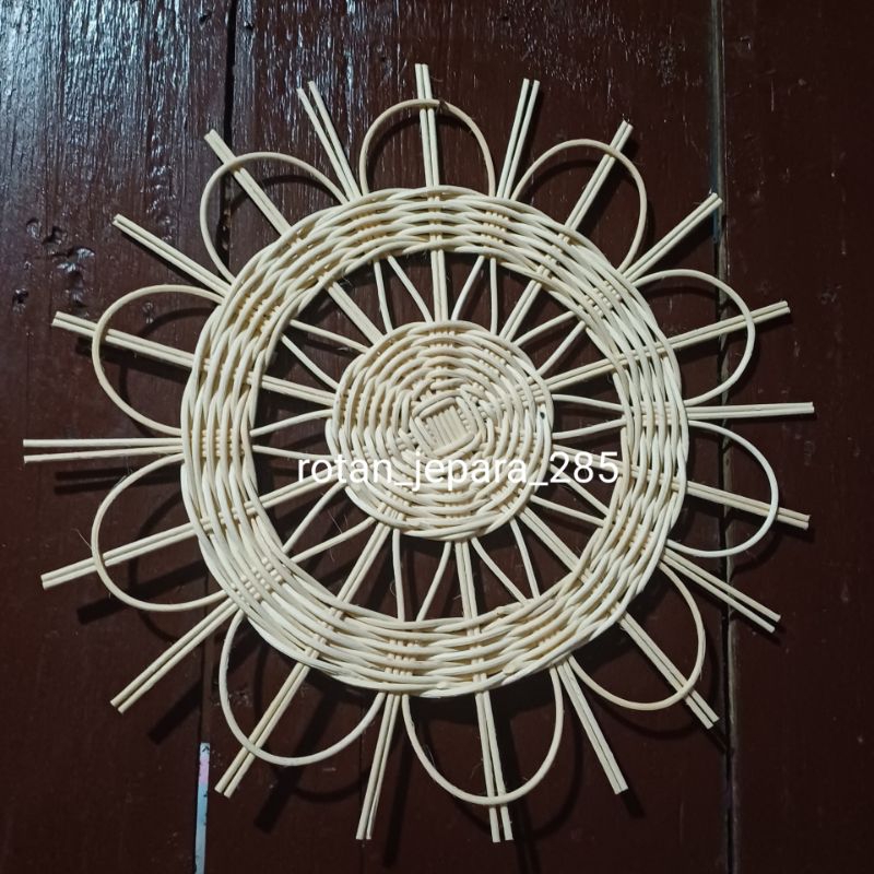 Jual PROMO..!!walldecor rotan halus model matahari diameter -+30cm ...