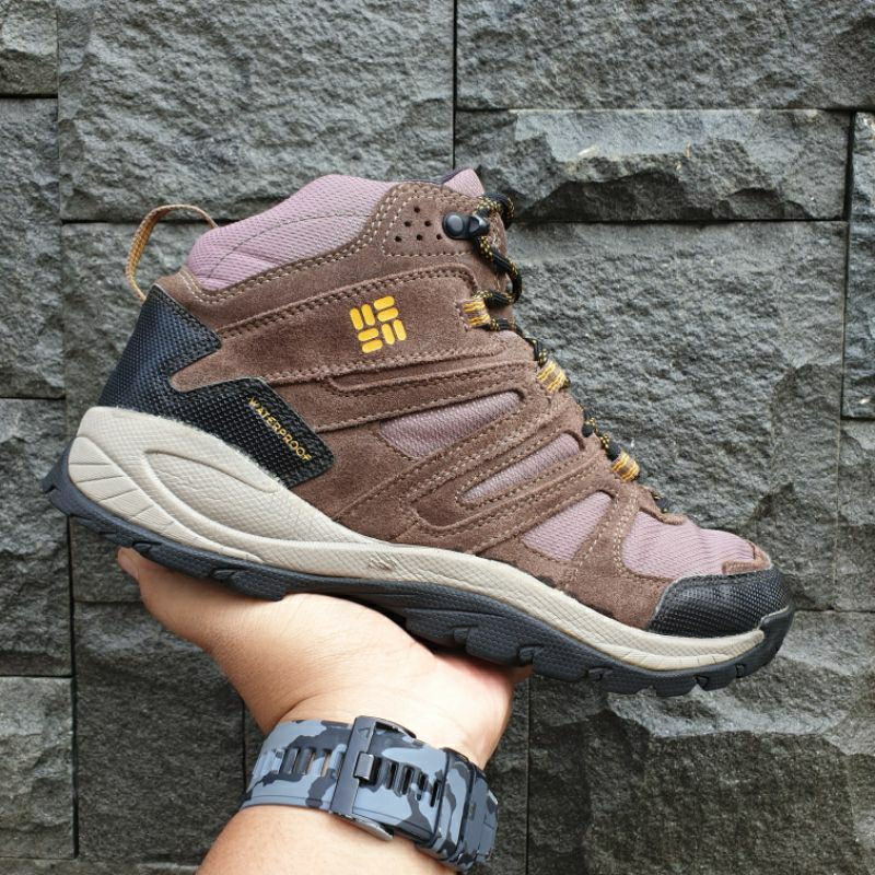 Jual sepatu hiking / outdoor Colombia | Shopee Indonesia