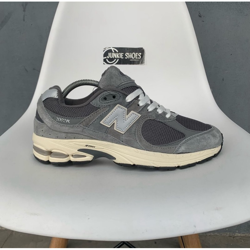 Jual New Balance 2002R Dark grey | Shopee Indonesia