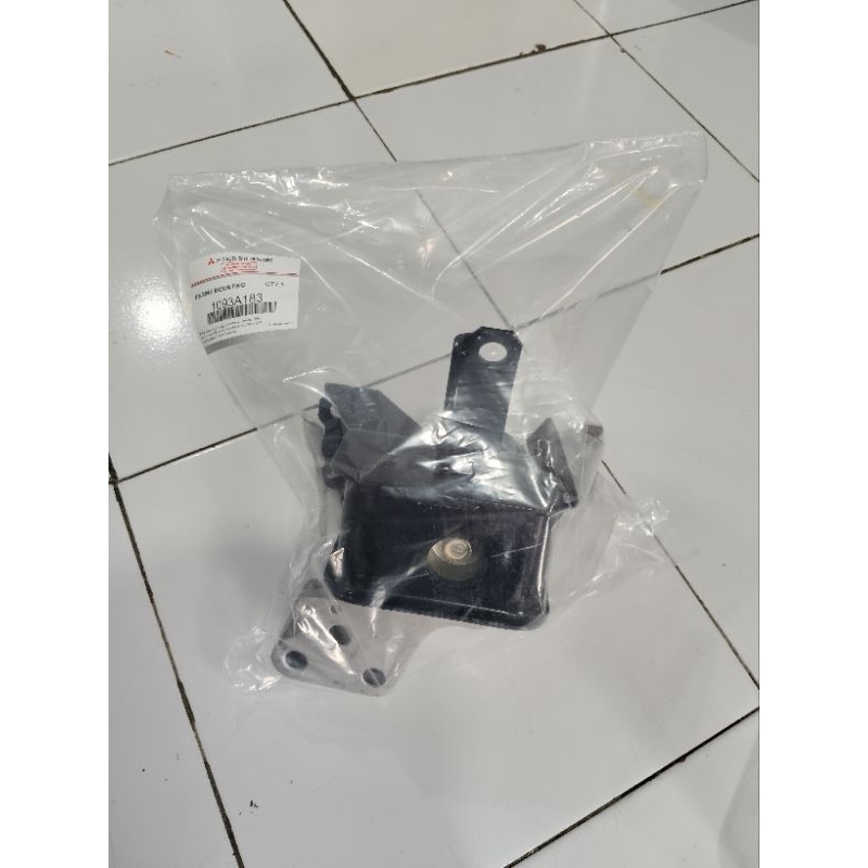 Jual Engine Mounting Kanan Dudukan Mesin Bagian Kanan Mitsubishi ...