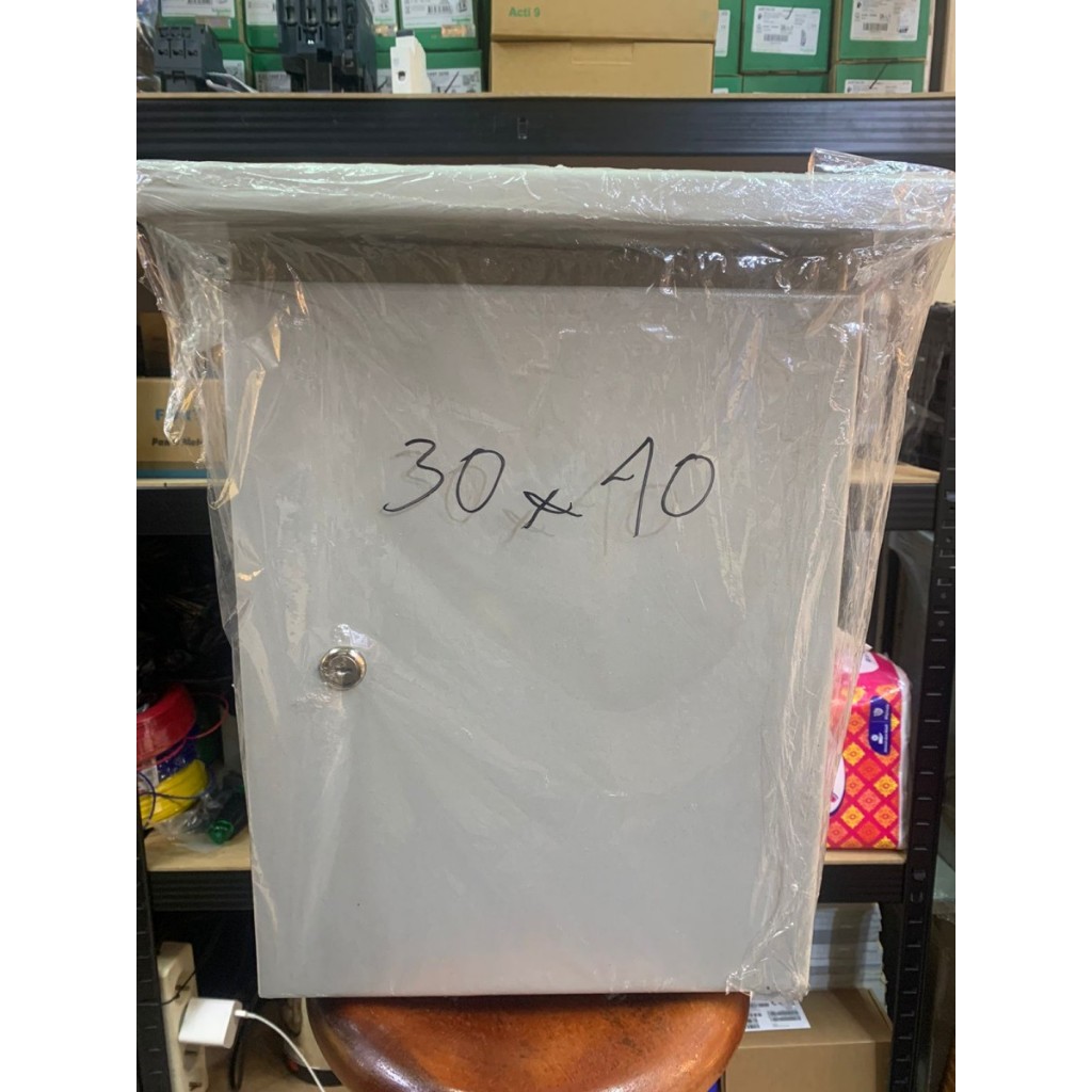 Jual BOX PANEL OUTDOOR 30 x 40 cm ada TOPI 30x40 cm | Shopee Indonesia