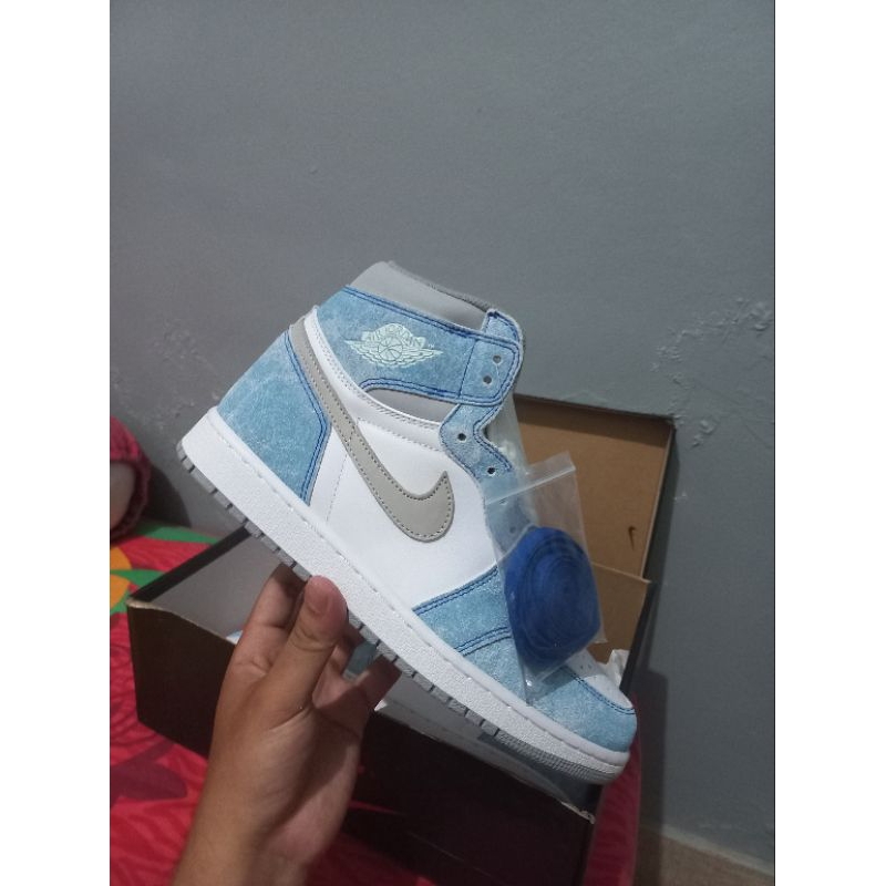 Jual nike air jordan 1 retro high og hyper royal blue new | Shopee ...