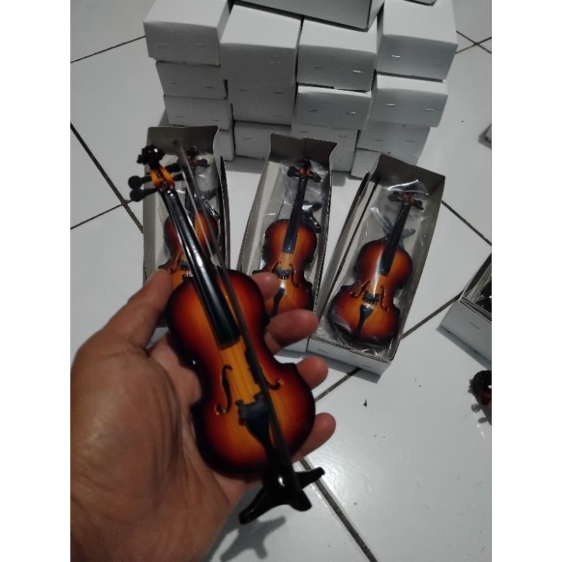 Jual MINIATUR BIOLA CELO | Shopee Indonesia