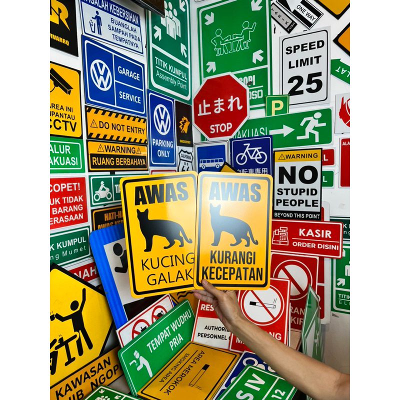 Jual SIGN RAMBU AWAS KUCING 20x30cm Rambu tanda arah | Shopee Indonesia