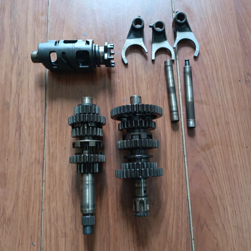 Jual gear gir gigi gearbox gear rasio set original bajaj pulsar 220 200 ...