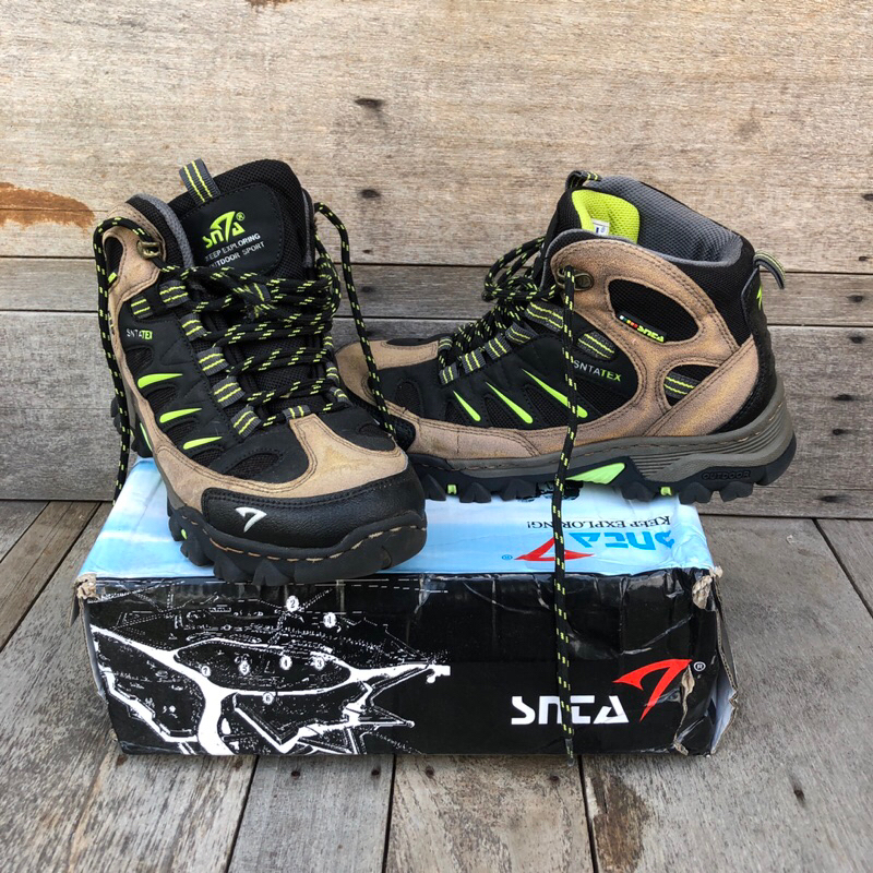 Jual Sepatu gunung SNTA second original | Shopee Indonesia
