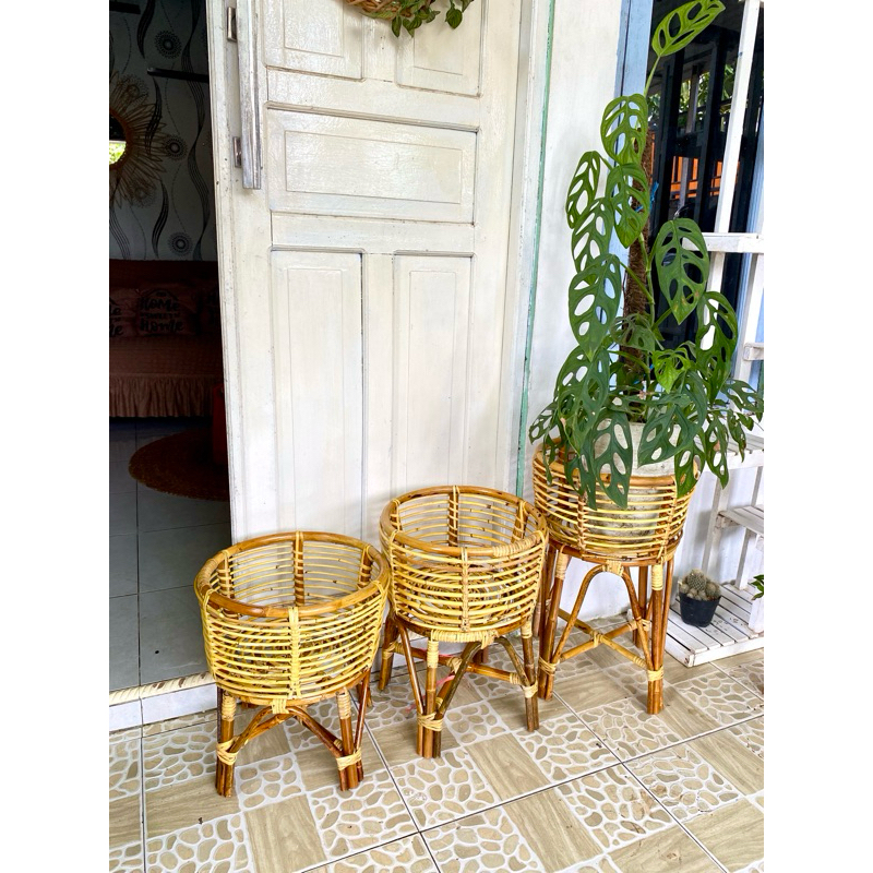 Jual Standing pot rotan rak bunga tanaman sudah vernis tinggi 30 cm, 40 ...