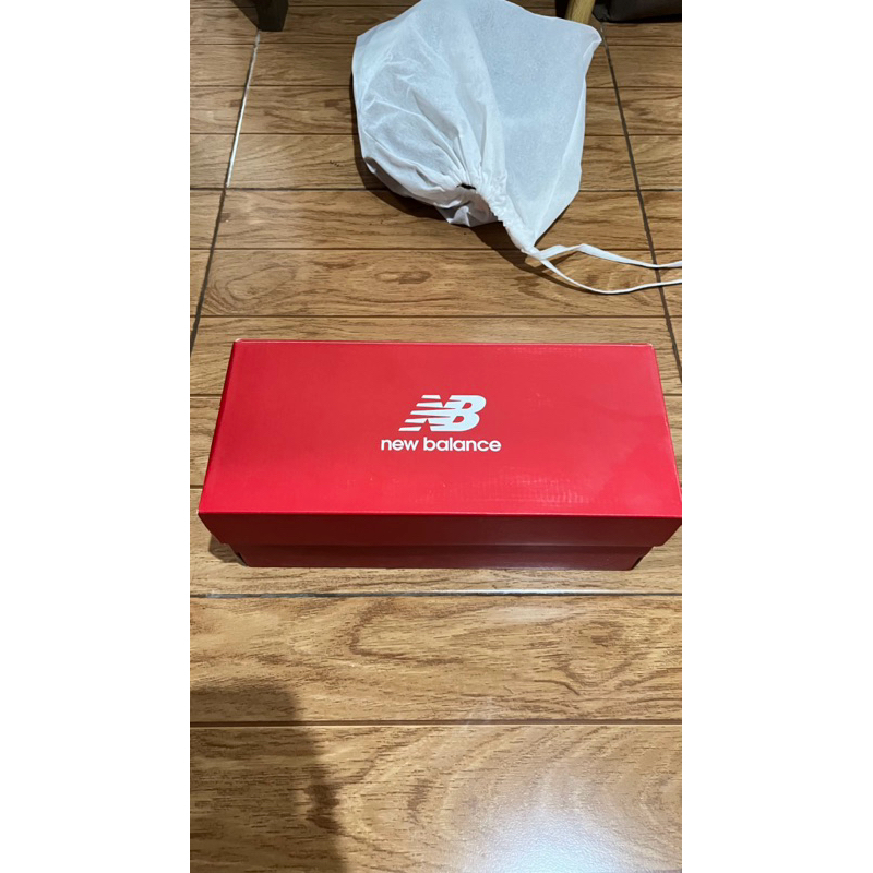 Jual Box sepatu Newbalance | Shopee Indonesia