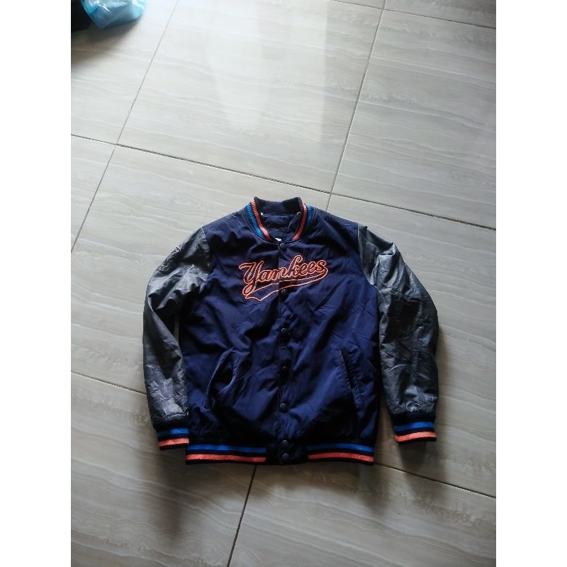 Jual Varsity mlb Yankes bahan satin nomin | Shopee Indonesia