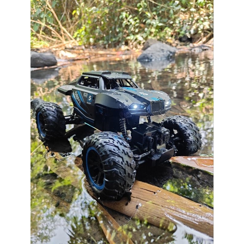 Jual TTJ - ANTI AIR RC 4WD Spray 1:14 2Kecepatan Dengan Efek Asap 2.4 ...