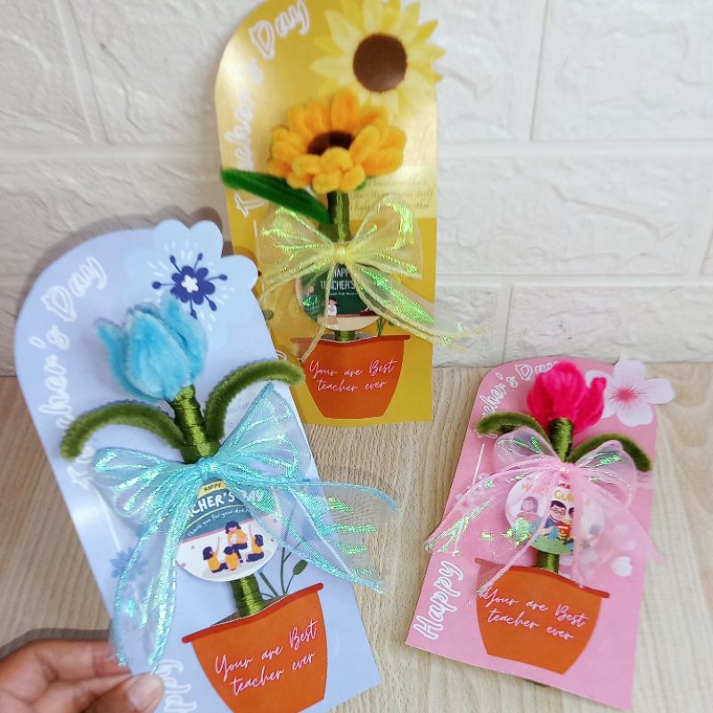 Jual Ready stok buket hari guru | flowercard | gift wisuda | gift ultah ...