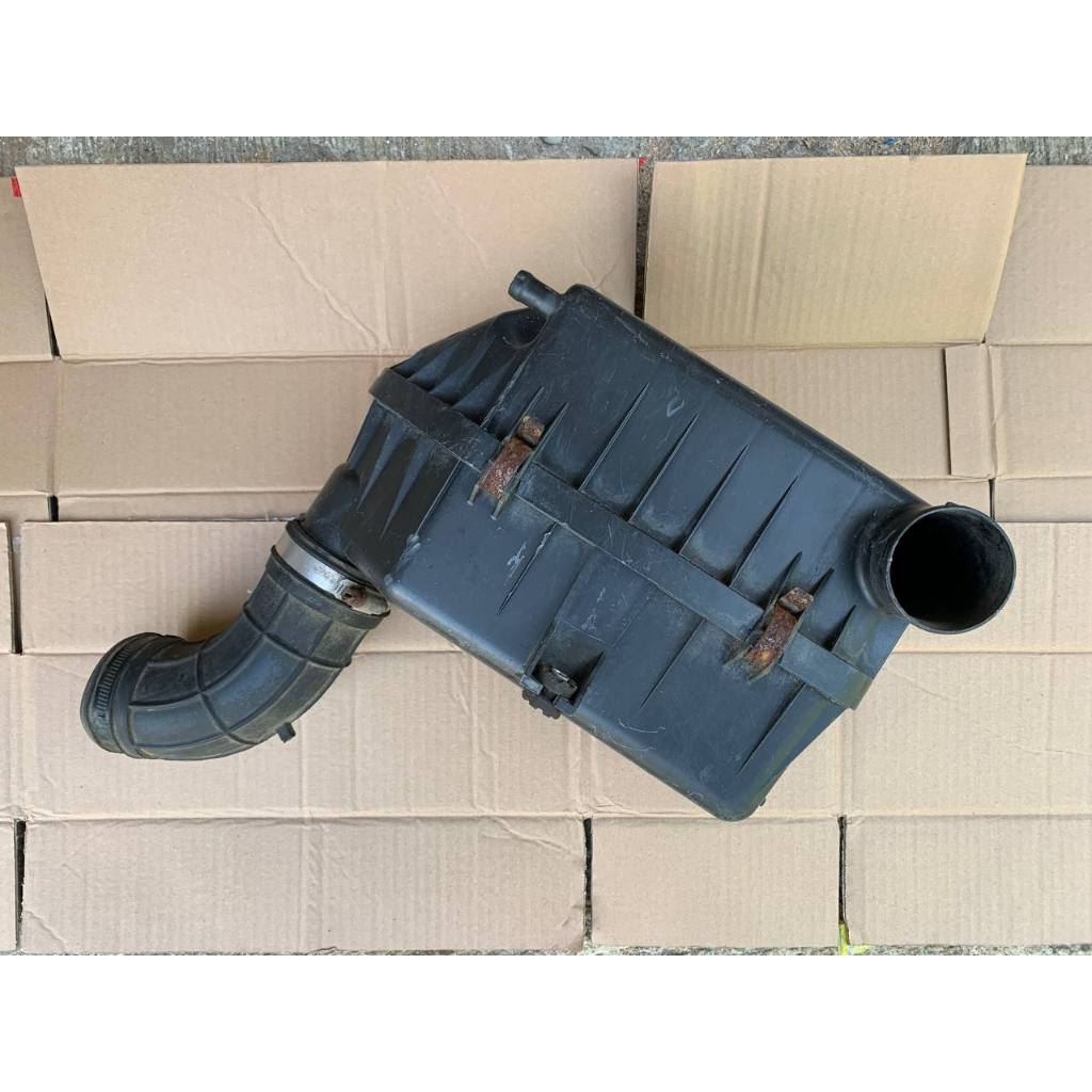 Jual Box bok rumah Filter Udara Suzuki APV Arena original copotan ...