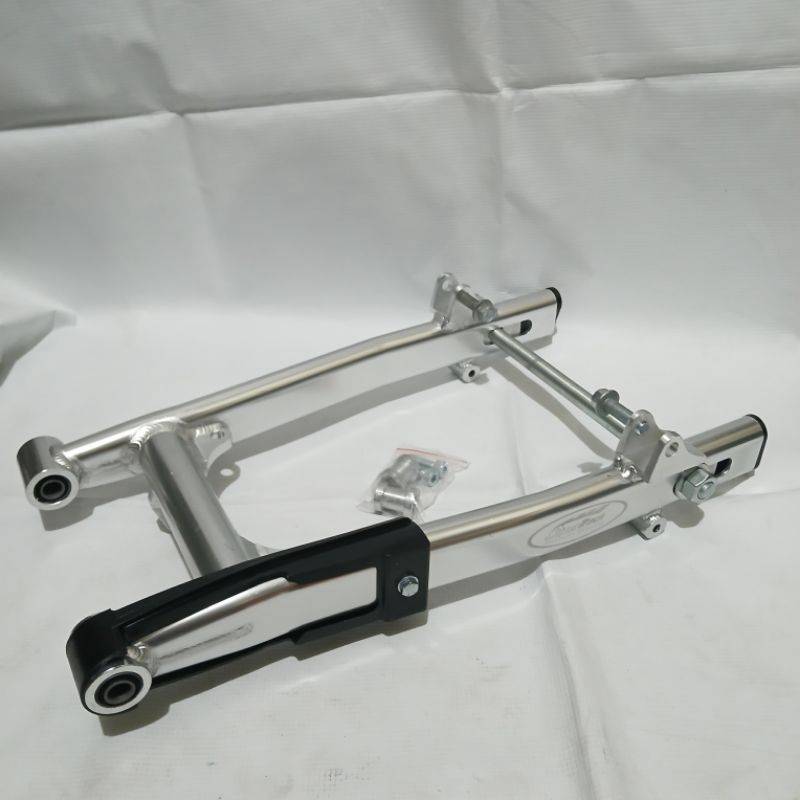 Jual SWING ARM CB100 , CB , GL 100 , MODEL KAZE SWING ARM SUPERTRACK ...