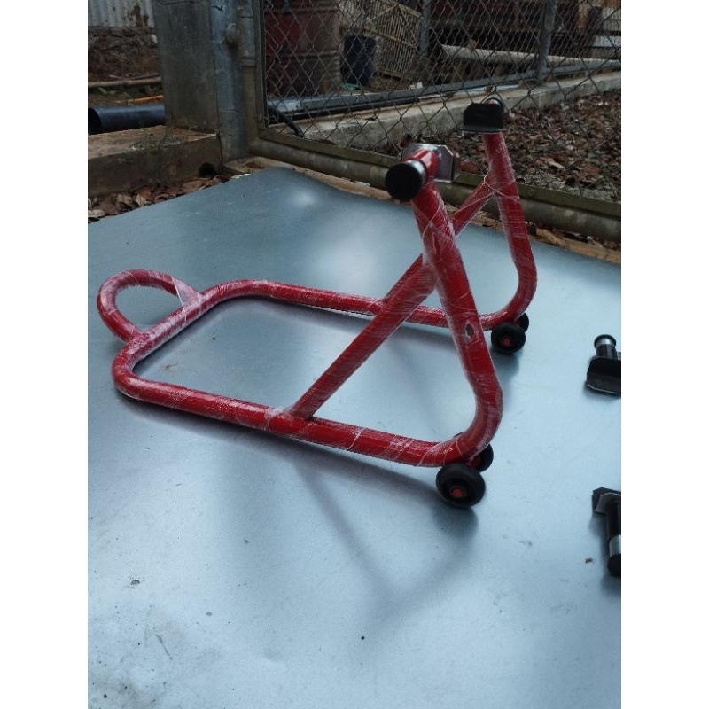 Jual stand paddock Motor universal / pedok Motor universal | Shopee ...
