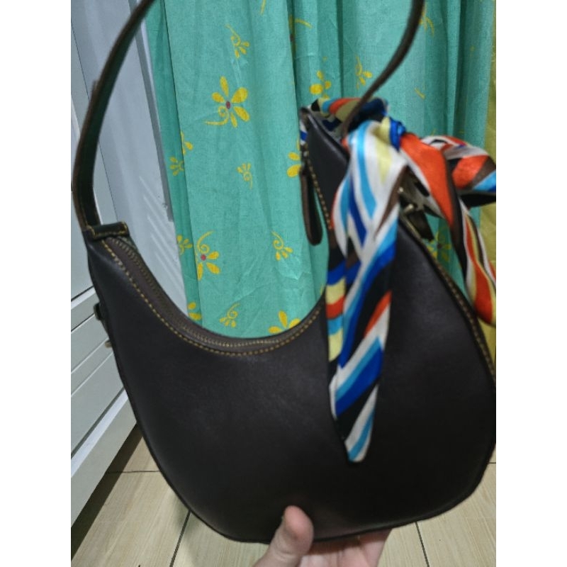 Jual LUNA BAG Bagbone Moon Shaped Bag half circle half moon bag Kulit ...