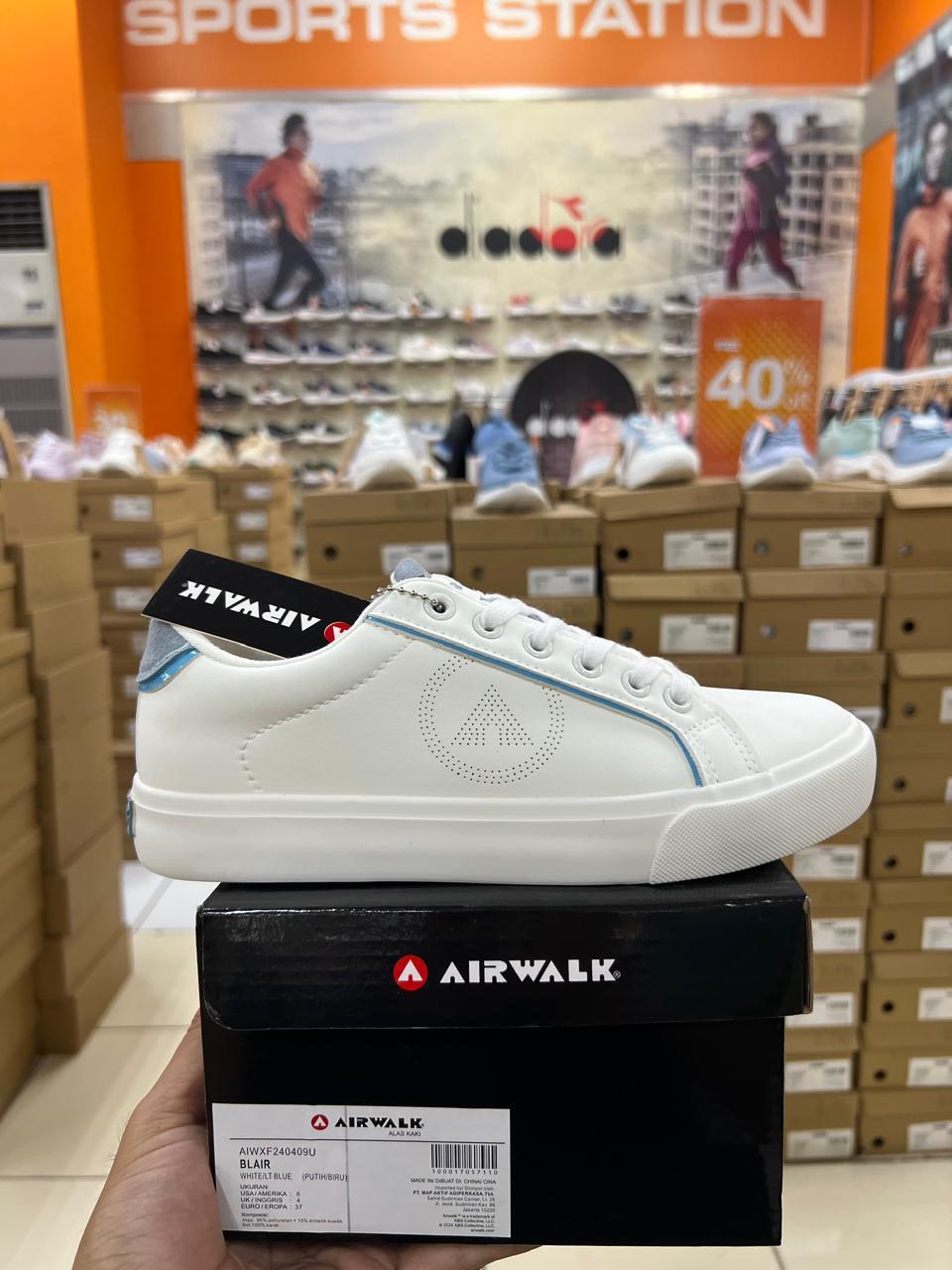 Jual Airwalk Blair White/Lt. Blue Women Shoes Original | Shopee Indonesia