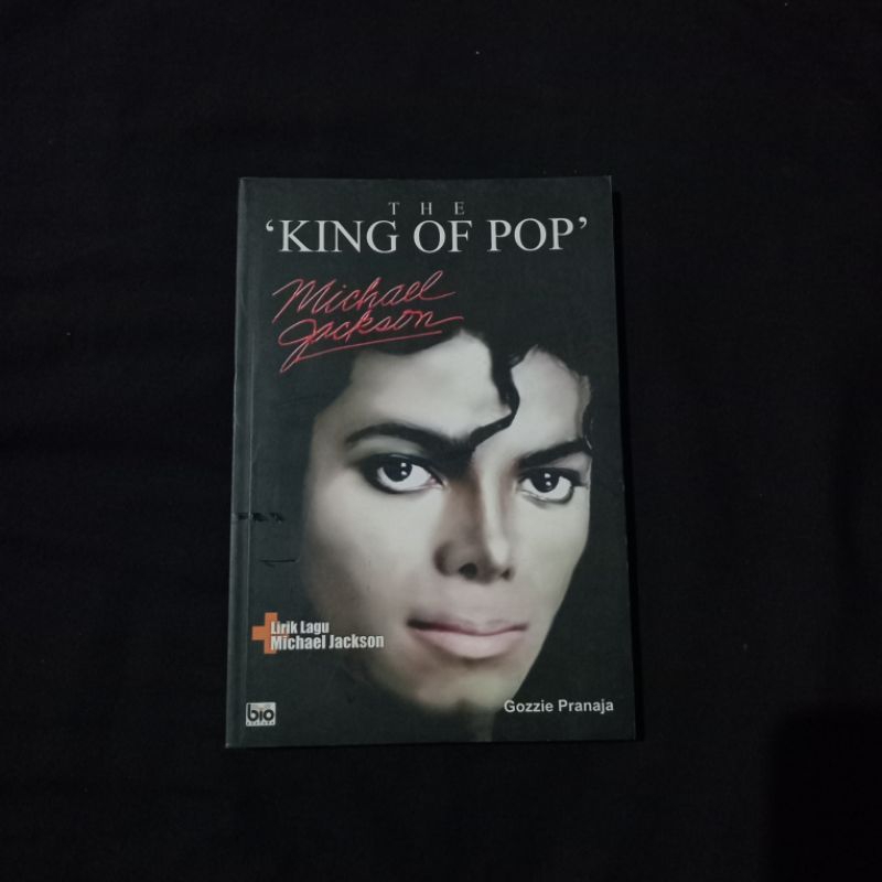 Jual Buku The King of Pop - Michael Jackson | Shopee Indonesia