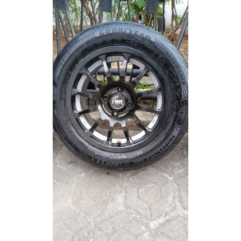 Jual 4 velg R14 PCD 100 + ban 185/60 Agya ayla sigra calya brio datsun limo picanto atoz visto ...